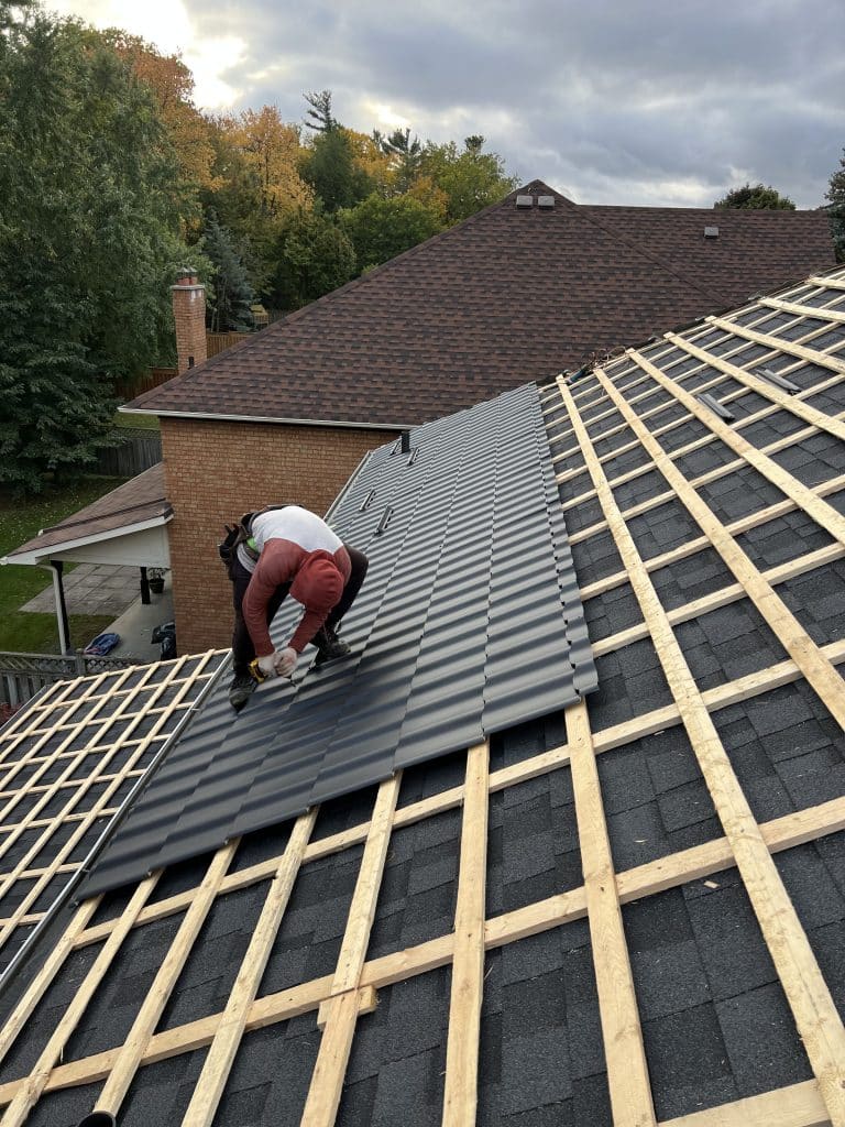 Tin Roof: 7 Powerful Reasons Why You Have To Choose It